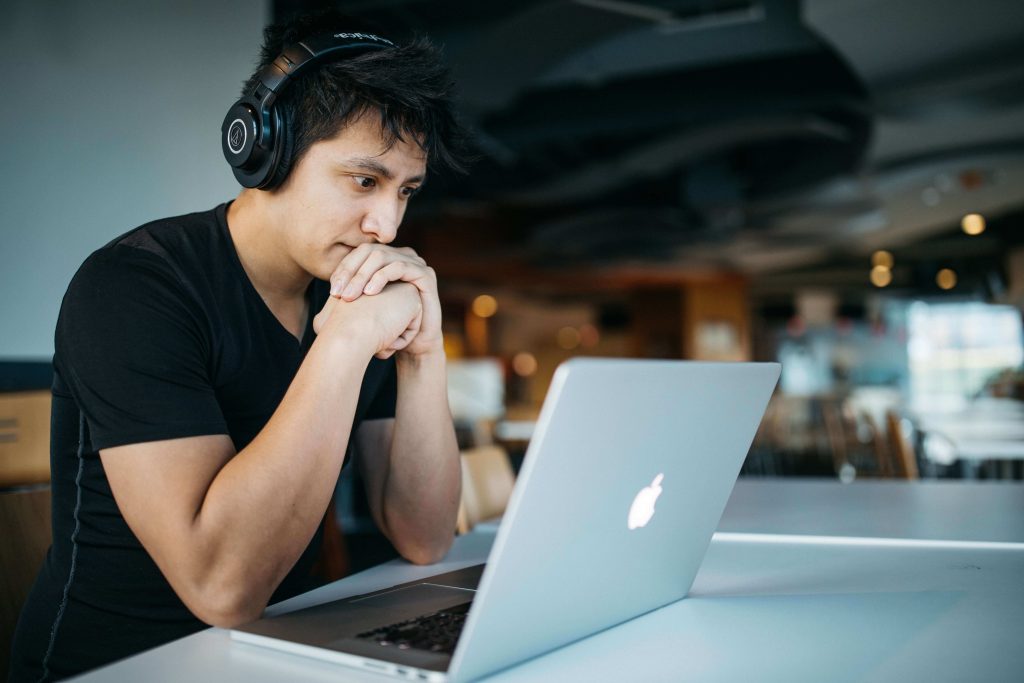 How to Write Well: 15 Proven Tips From Writers and Authors
